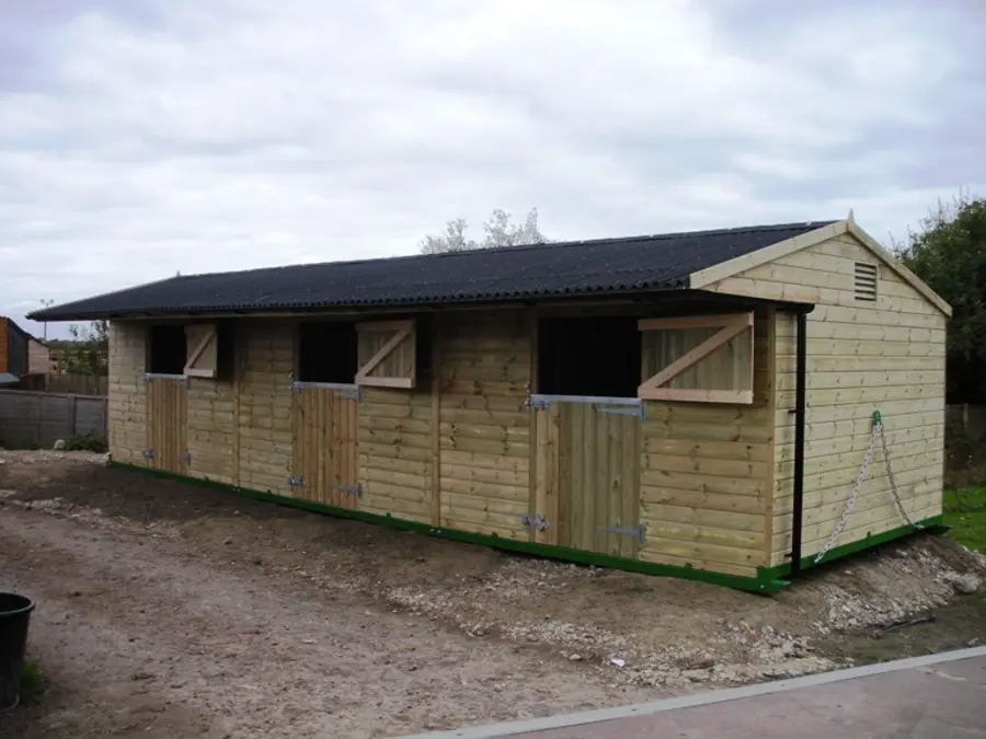 Triple Mobile Stable | 2 Mobile Stable Block | Mobile Stables